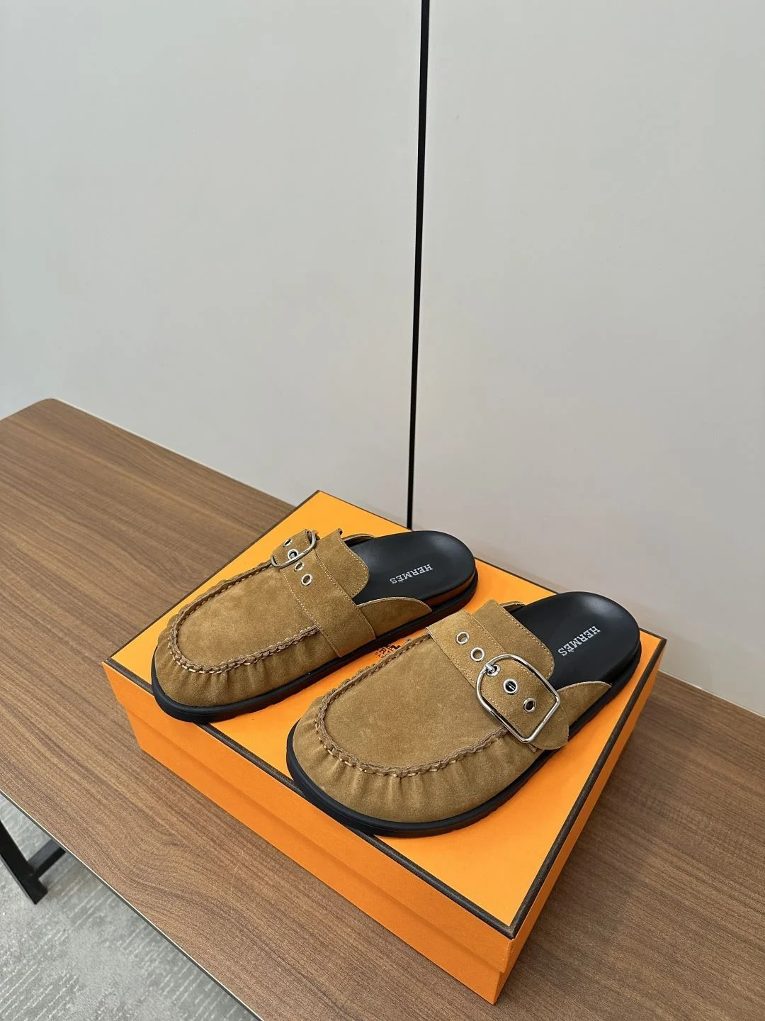 Discounted Hermes Slippers