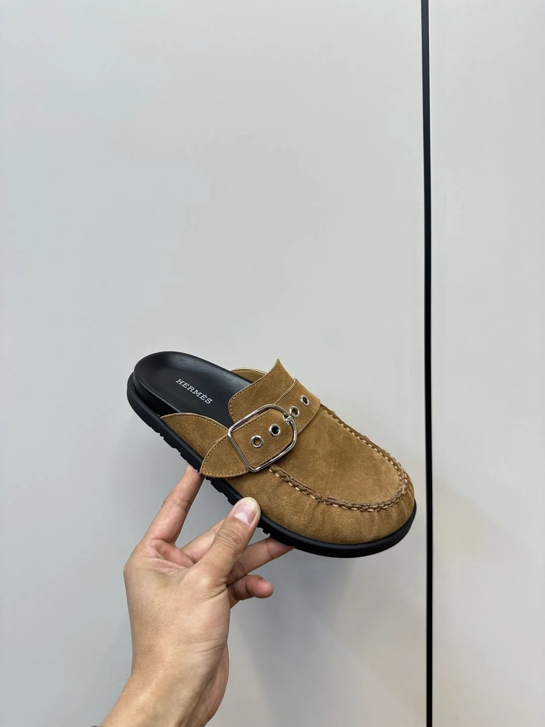 Discounted Hermes Slippers