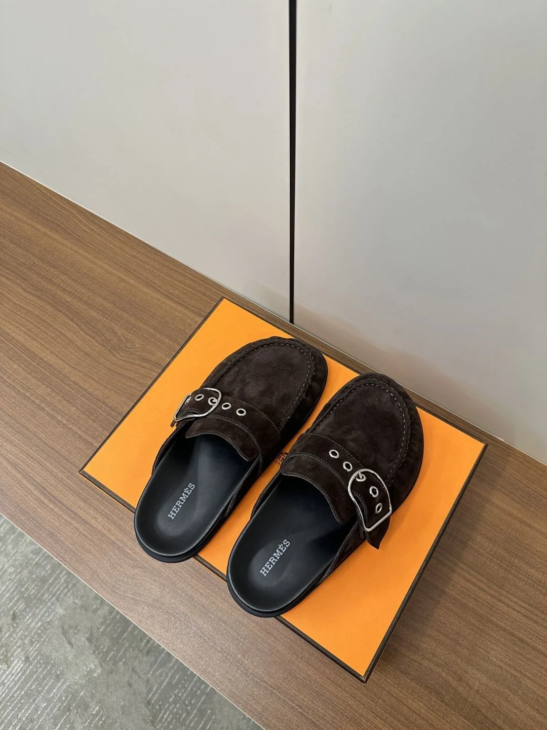 Cut-rate Hermes Slippers