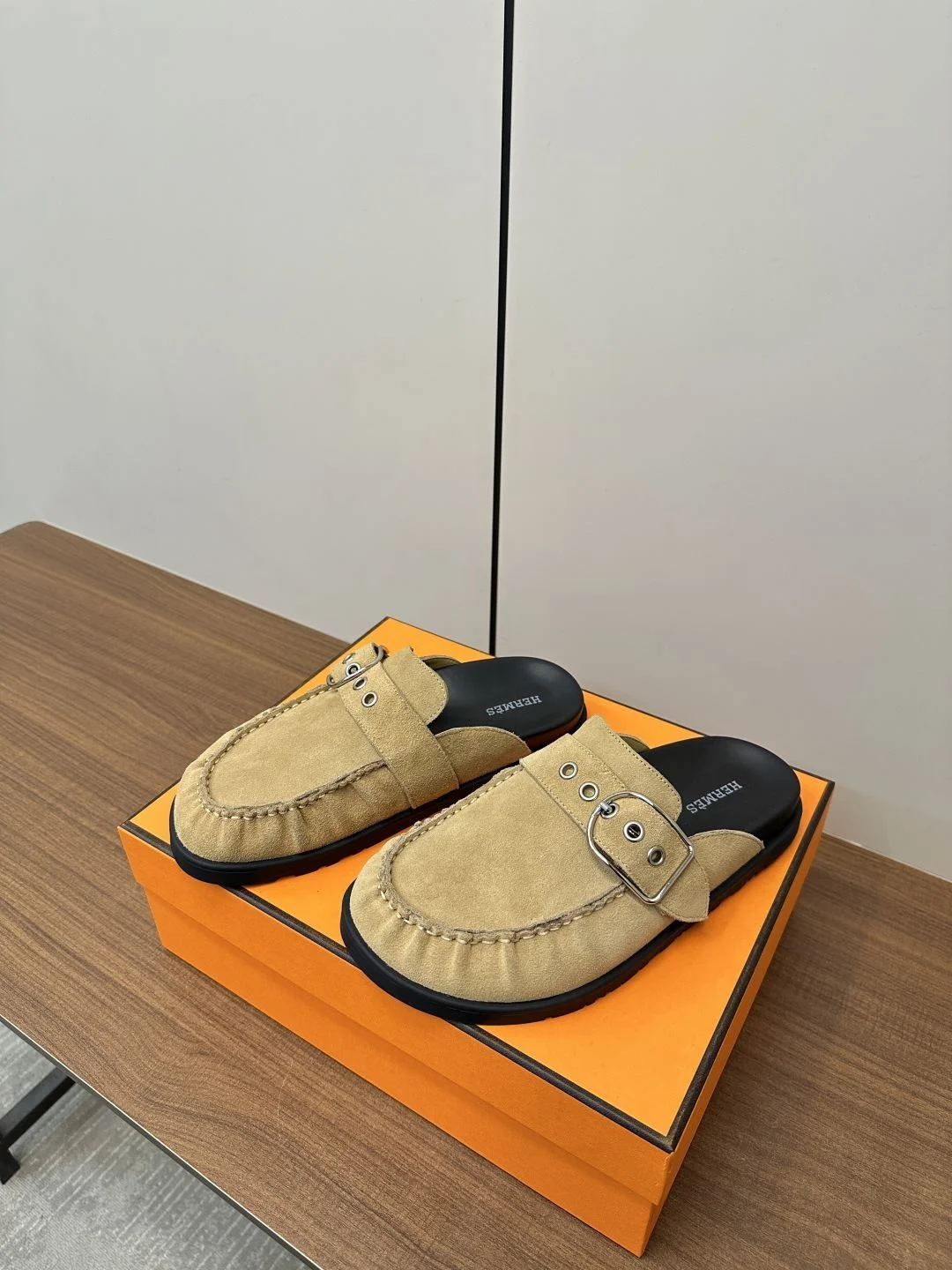 Affordable Hermes Slippers