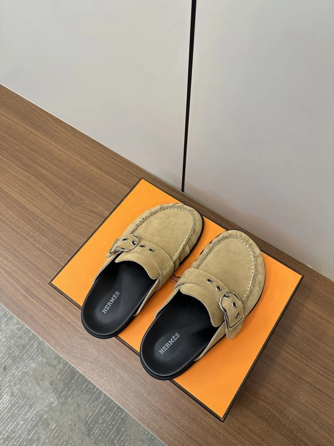 Affordable Hermes Slippers