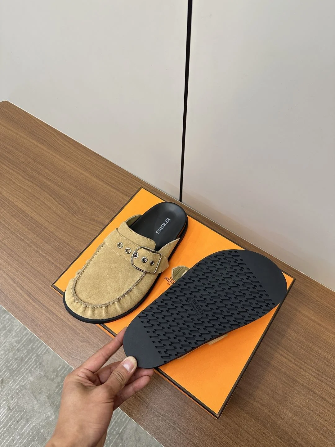 Affordable Hermes Slippers