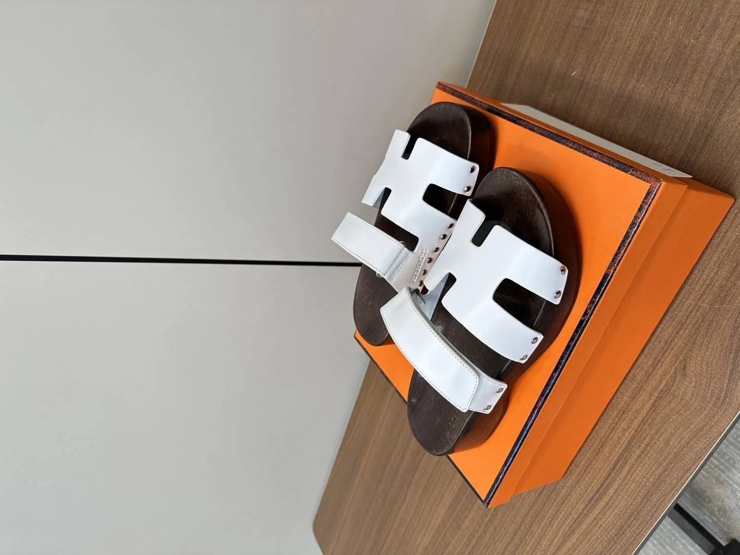 Discounted Hermes Slippers