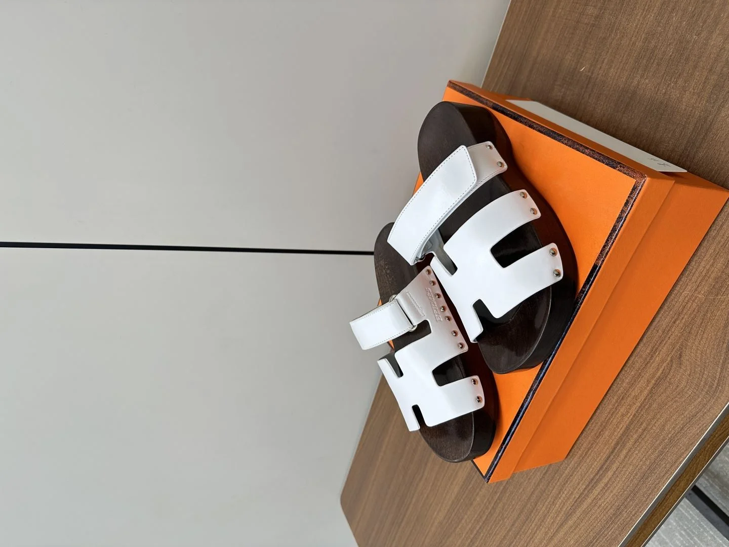 Discounted Hermes Slippers