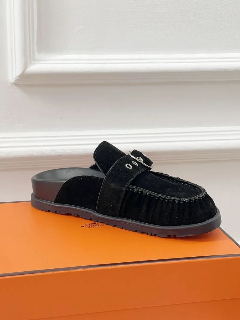 Low-cost Hermes Slippers