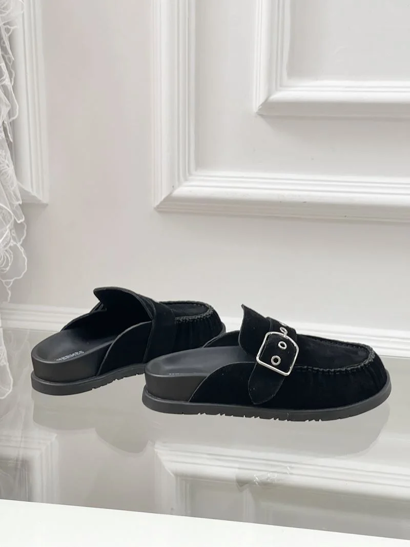 Low-cost Hermes Slippers