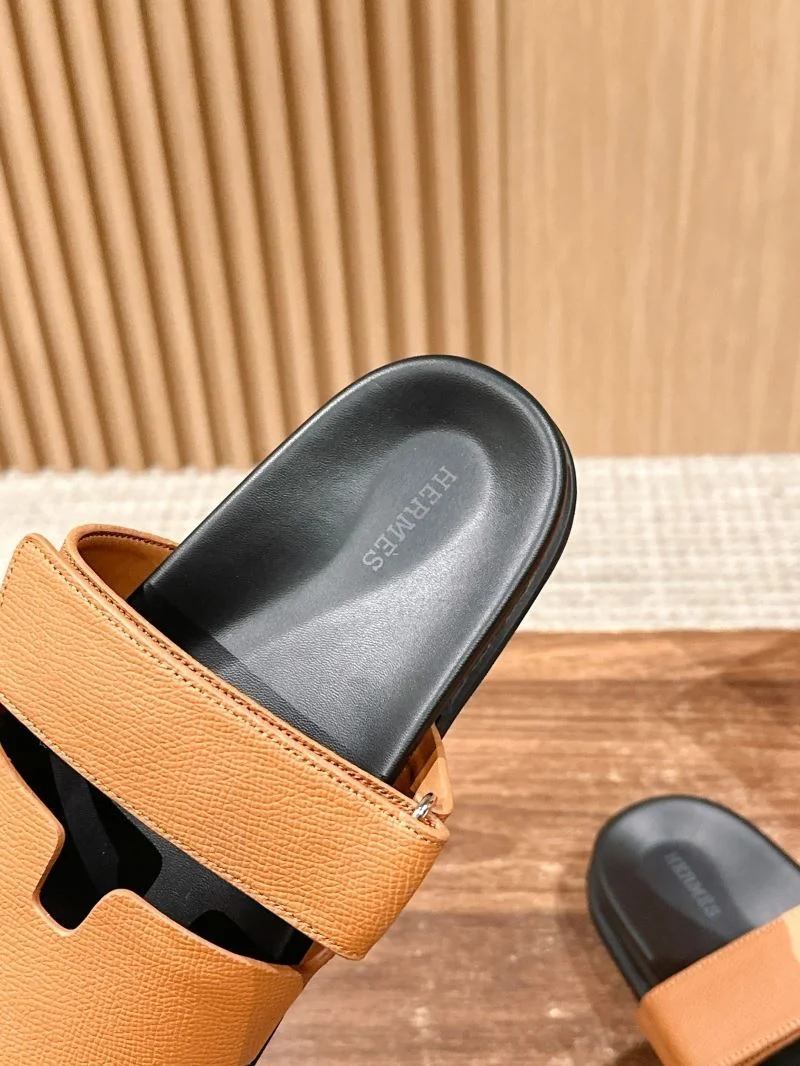 Accurate model Hermes Slippers