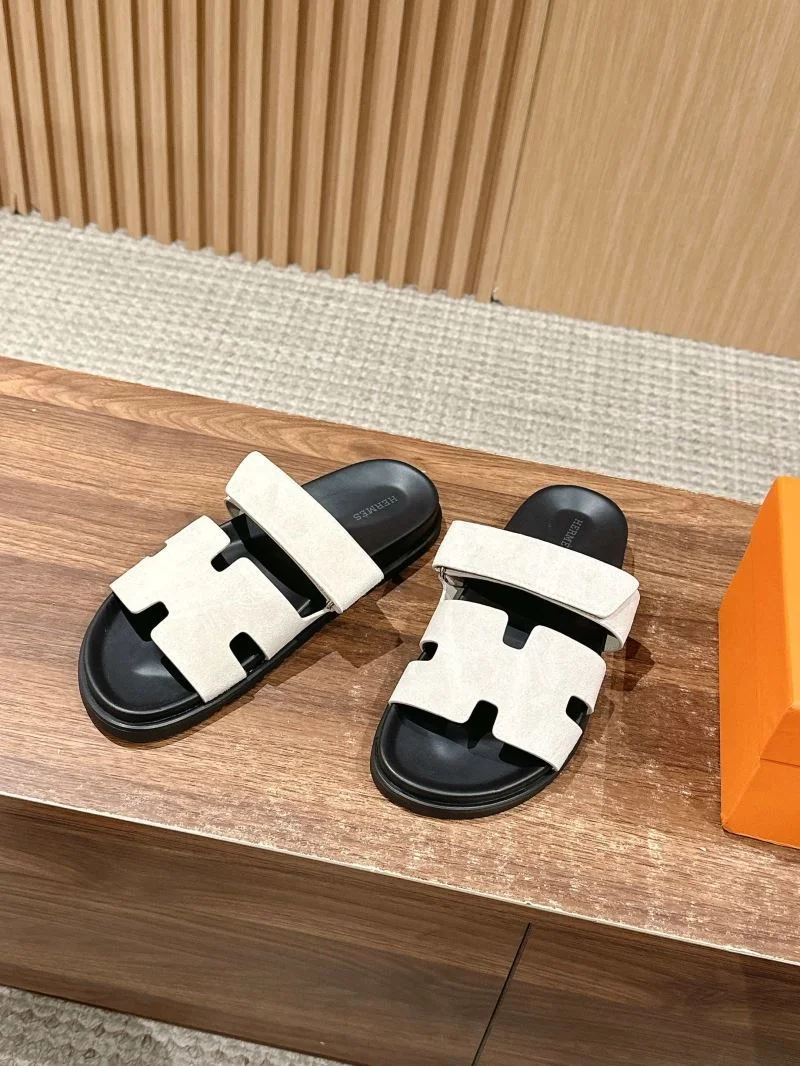 Accurate model Hermes Slippers