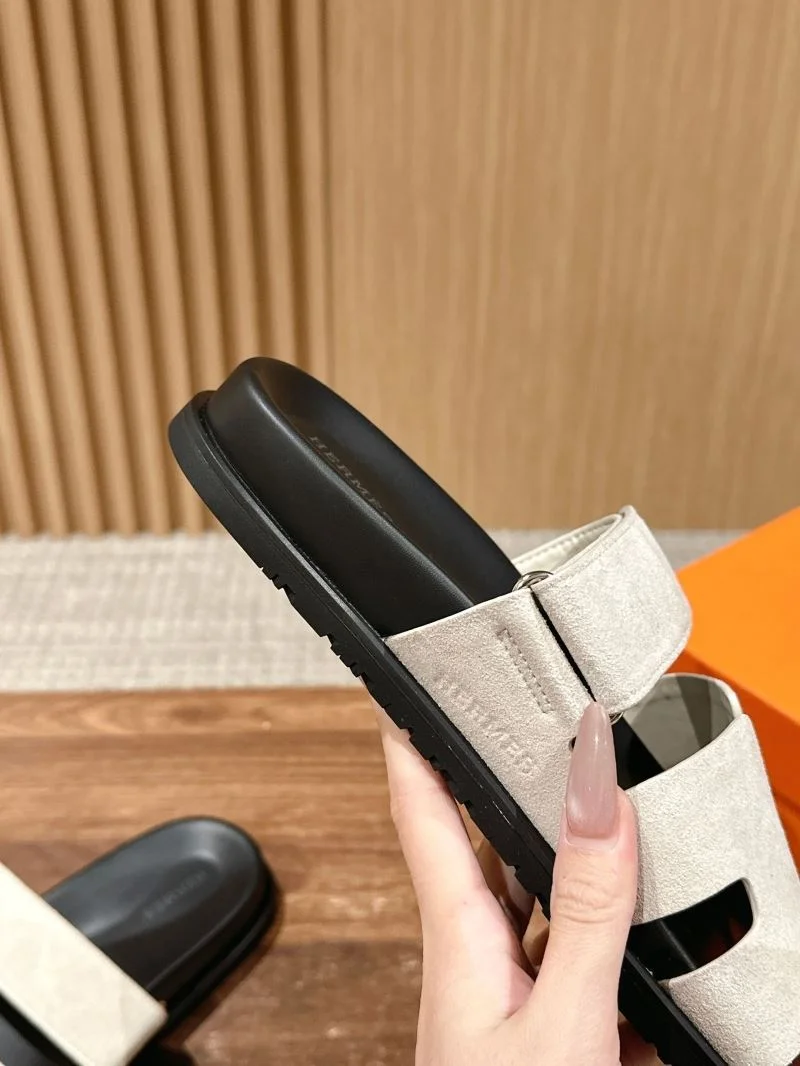 Accurate model Hermes Slippers