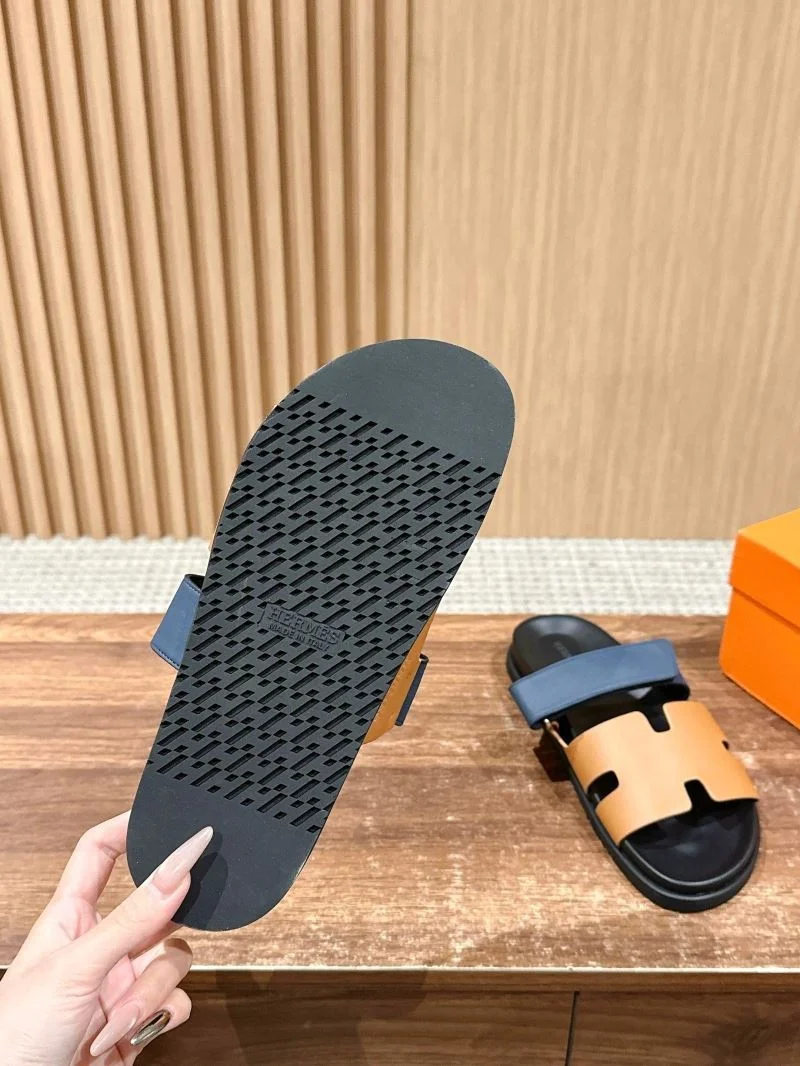Low-cost Hermes Slippers