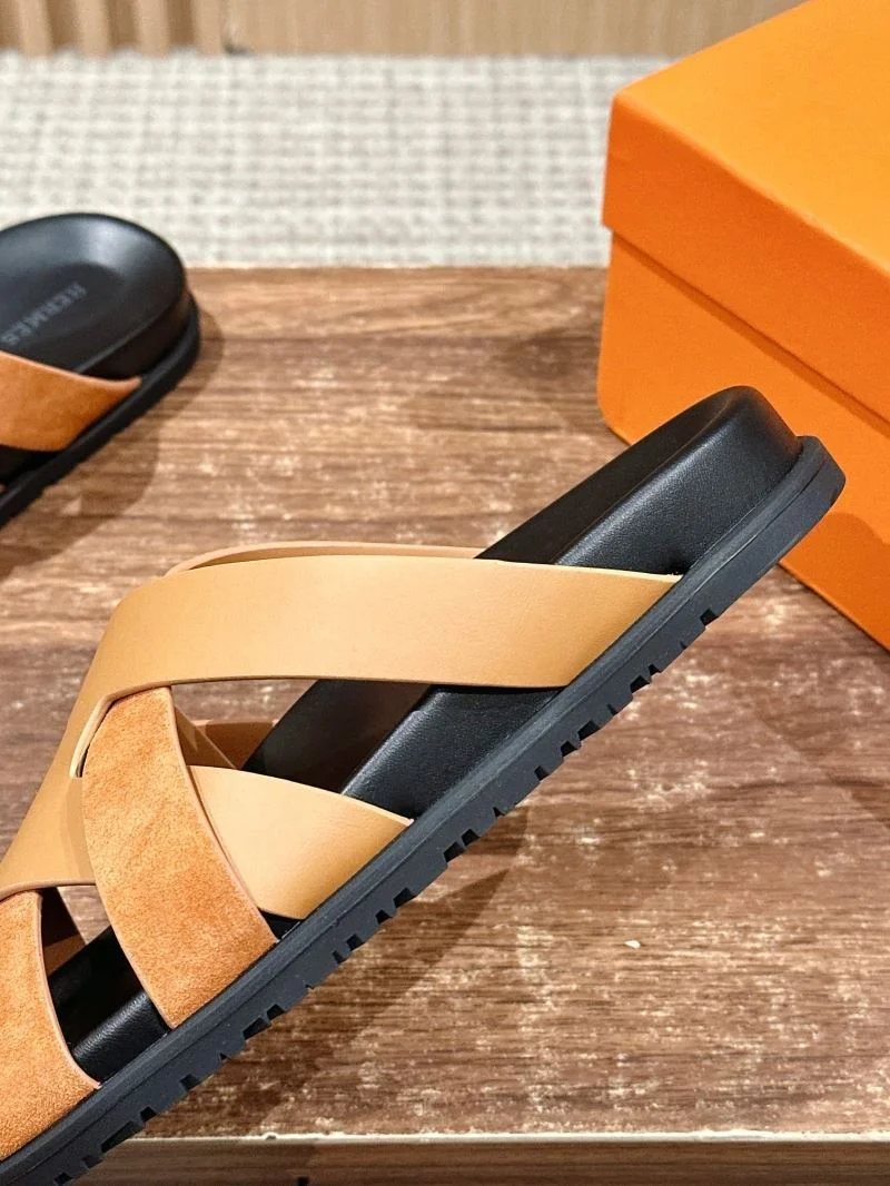 Low-cost Hermes Slippers
