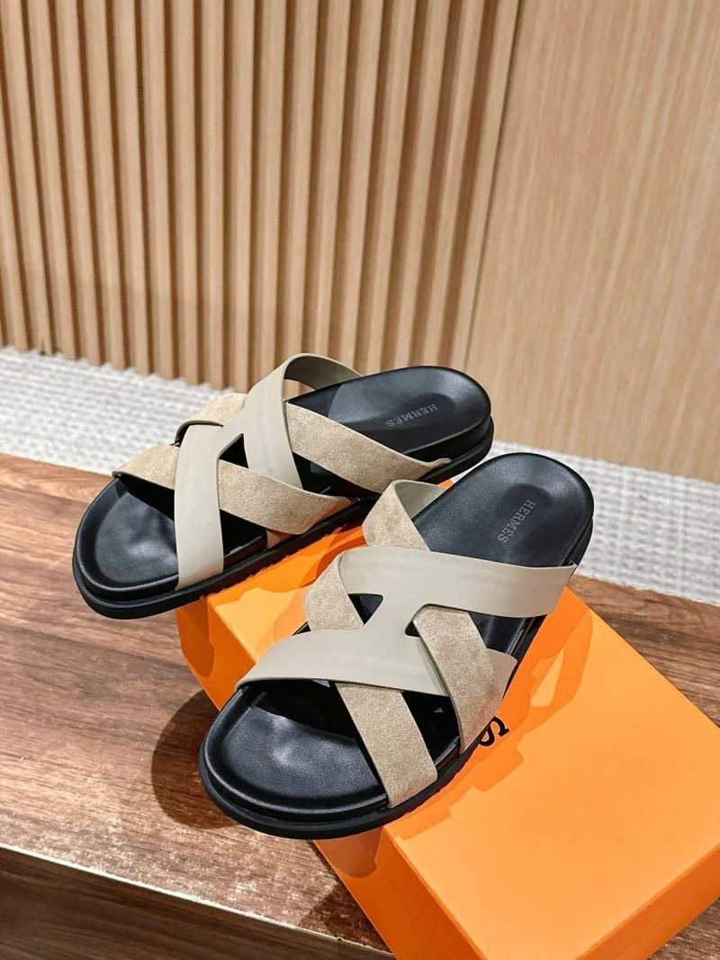Low-cost Hermes Slippers