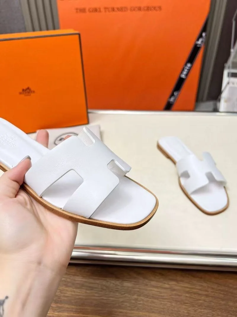 Value-priced Hermes Slippers