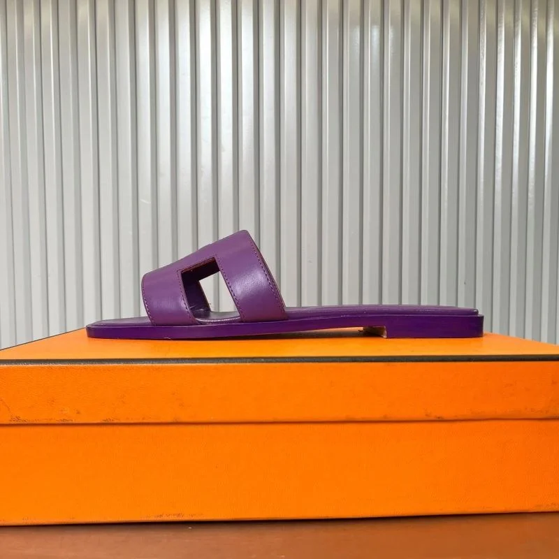 Inexpensive Hermes Slippers