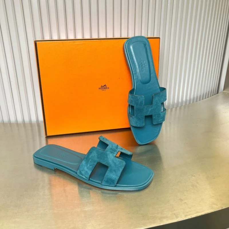 Low-cost Hermes Slippers