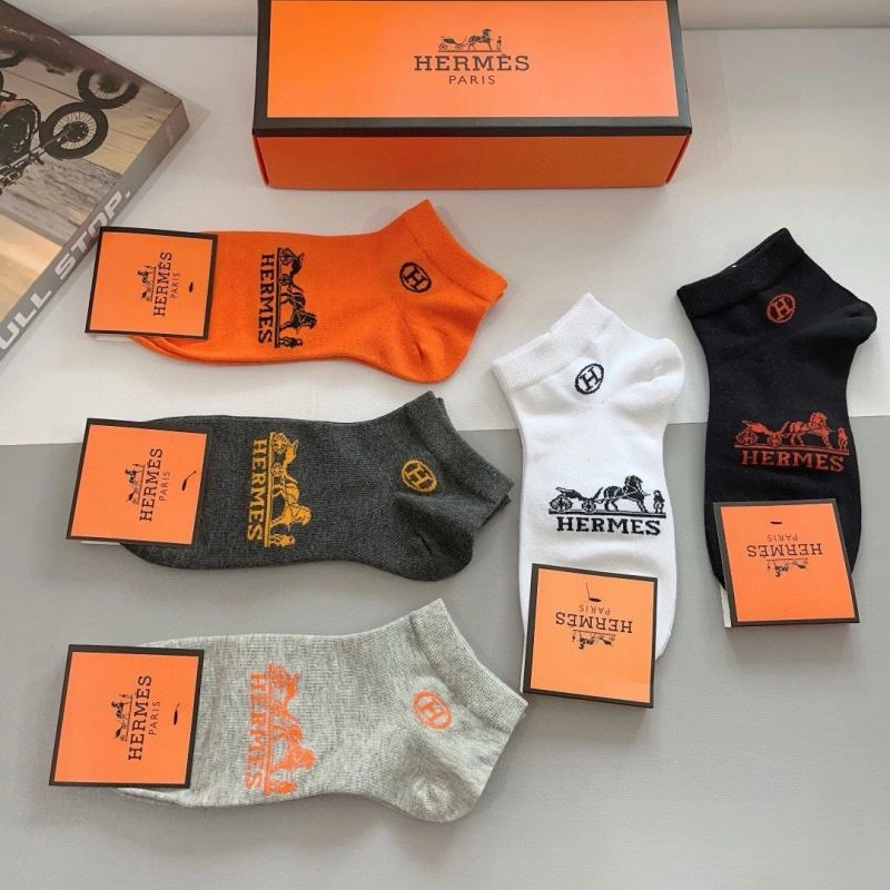 Reasonably priced Hermes Socks
