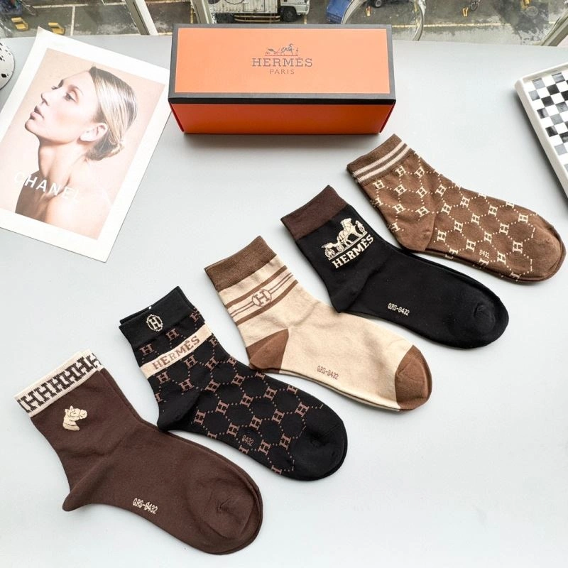 Indistinguishable Hermes Socks