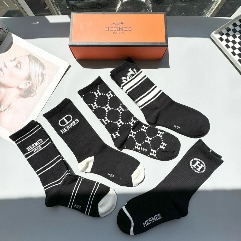 Low-cost Hermes Socks