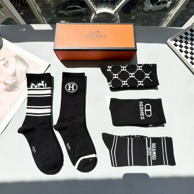 Low-cost Hermes Socks