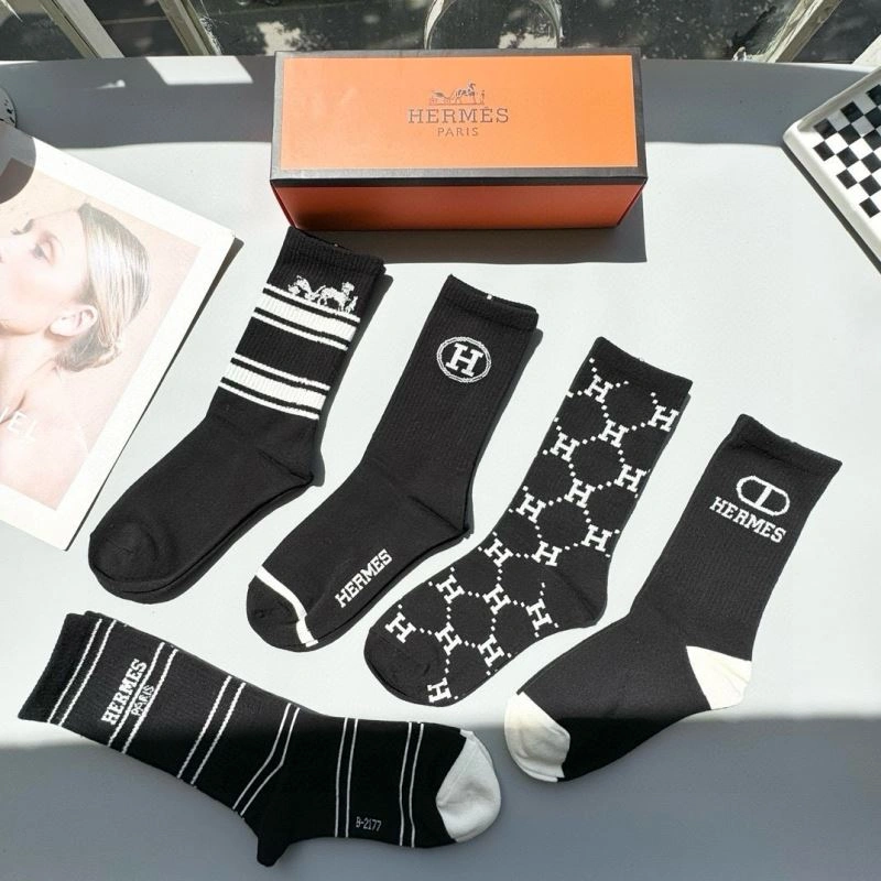 Low-cost Hermes Socks
