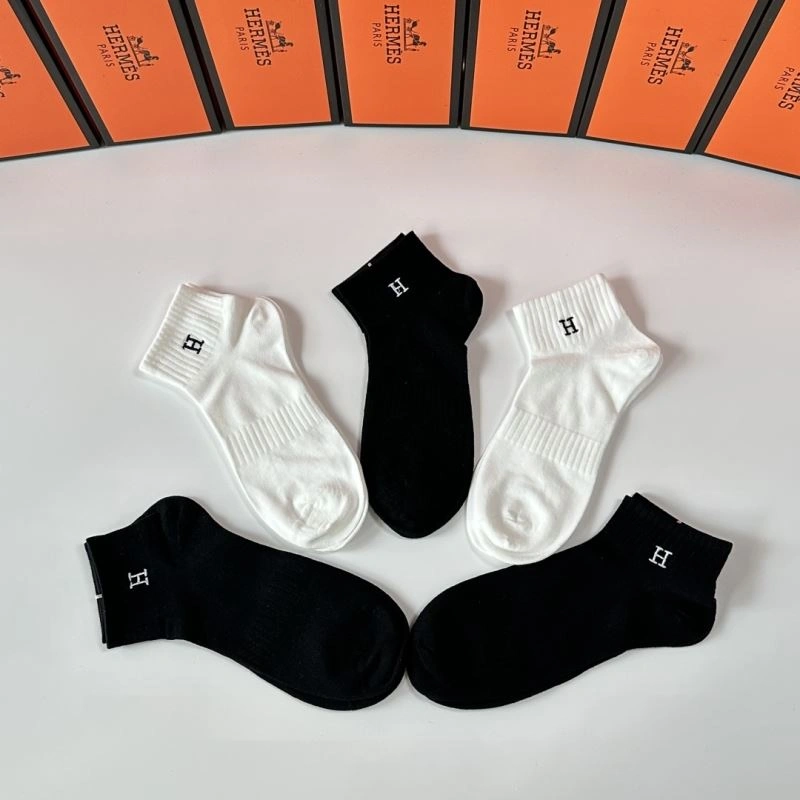 Low-cost Hermes Socks