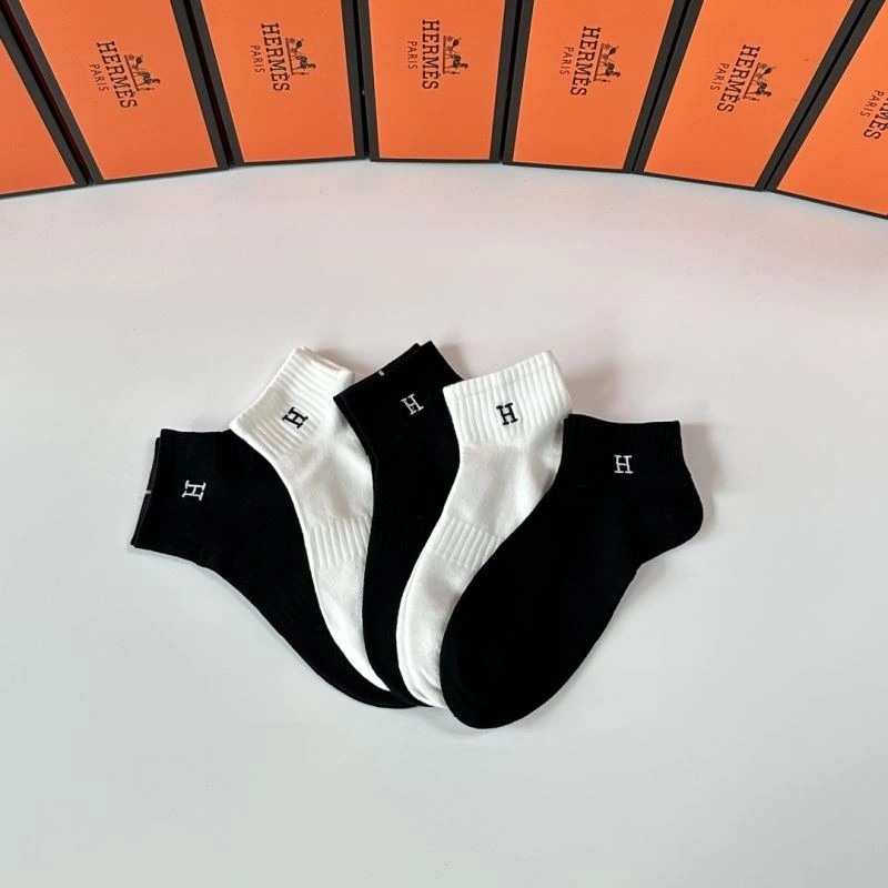 Low-cost Hermes Socks