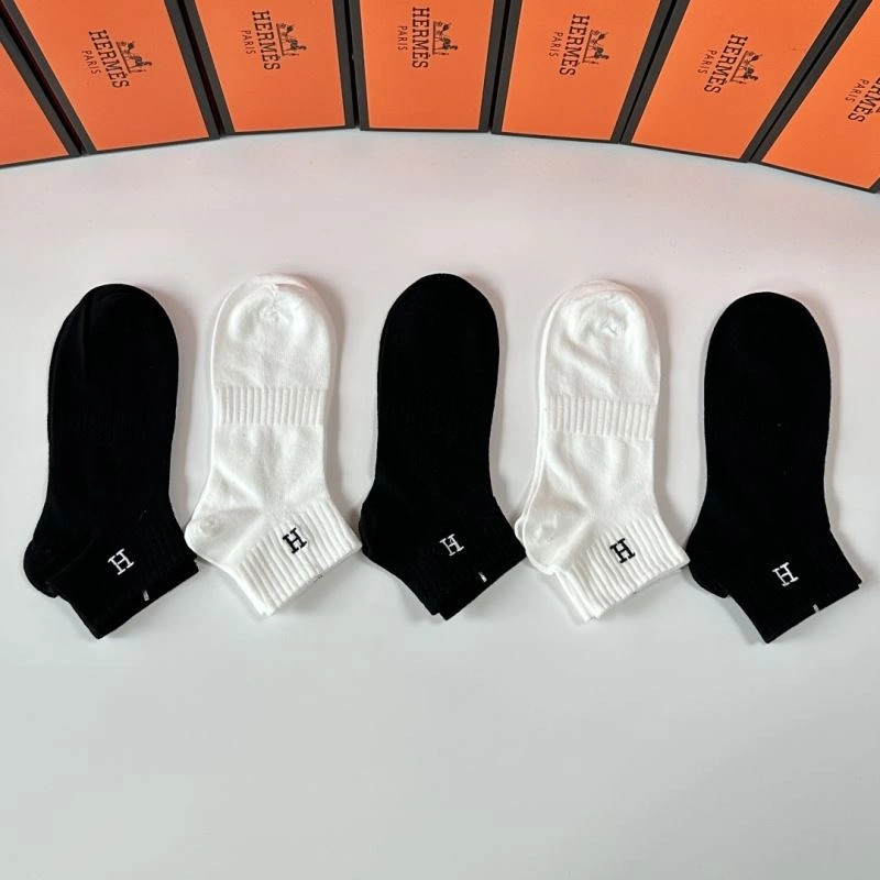Low-cost Hermes Socks