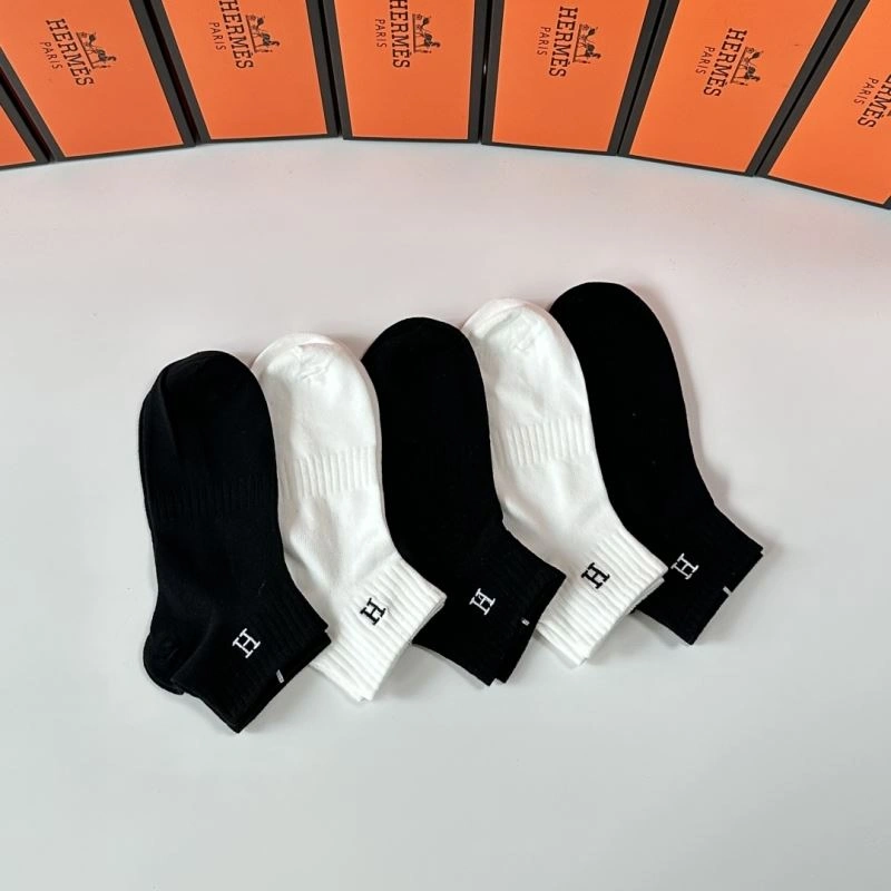 Low-cost Hermes Socks