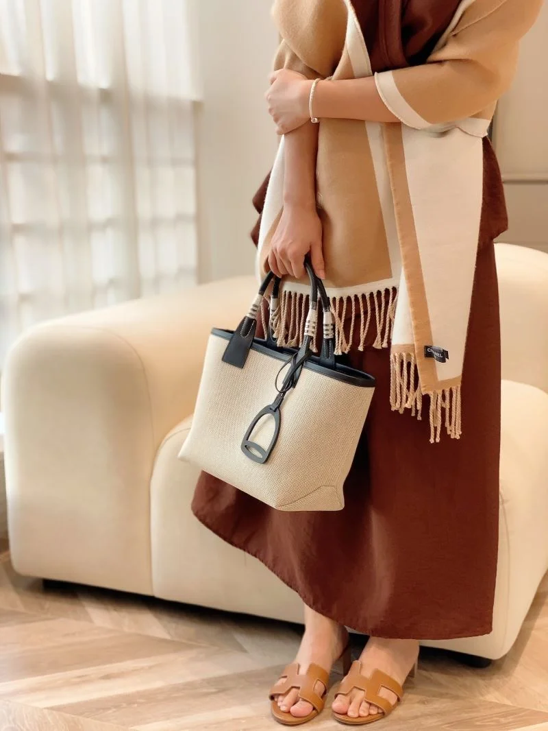 Exact replica Hermes Steeple Bags