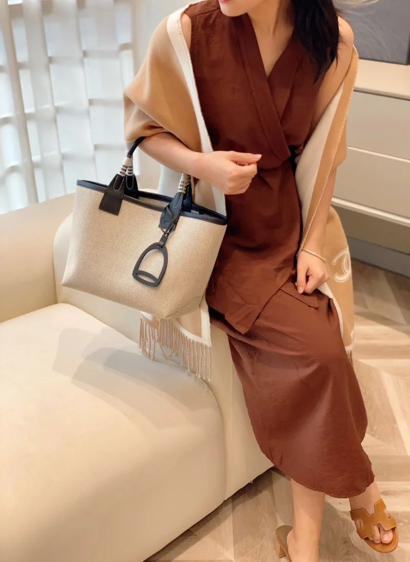 Exact replica Hermes Steeple Bags
