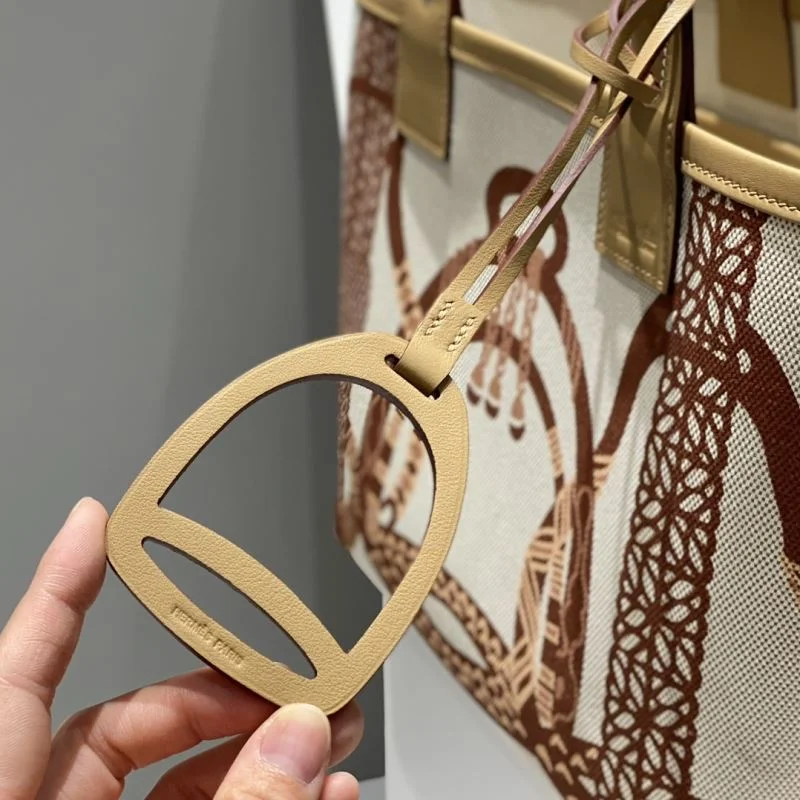Exact replica Hermes Steeple Bags