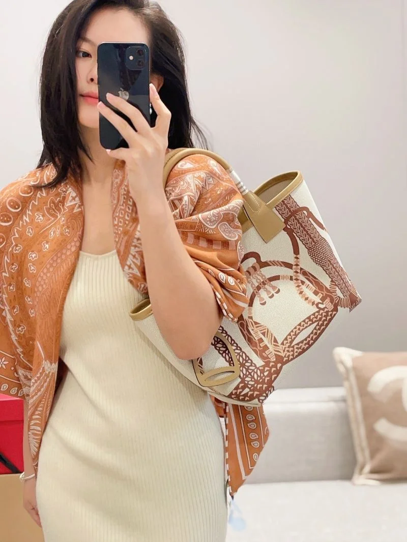 Exact replica Hermes Steeple Bags