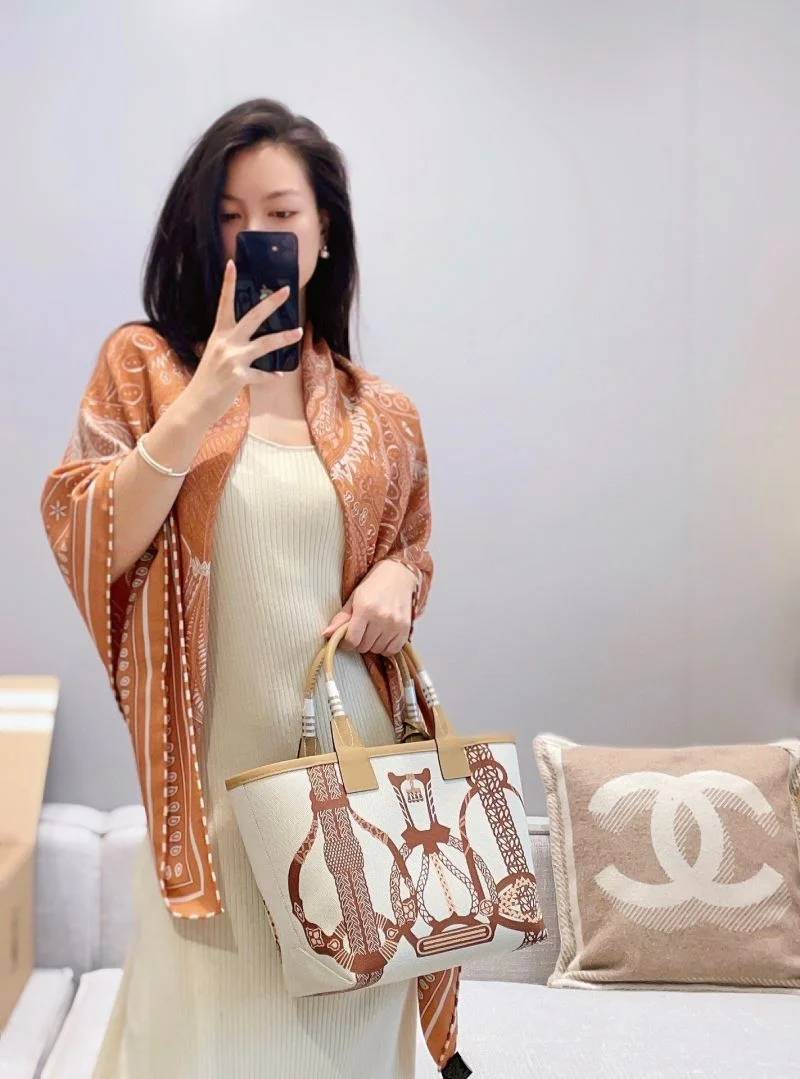 Exact replica Hermes Steeple Bags