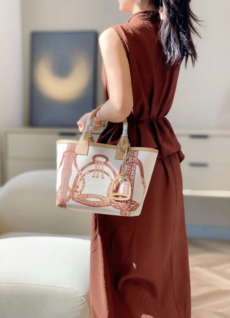 Exact replica Hermes Steeple Bags
