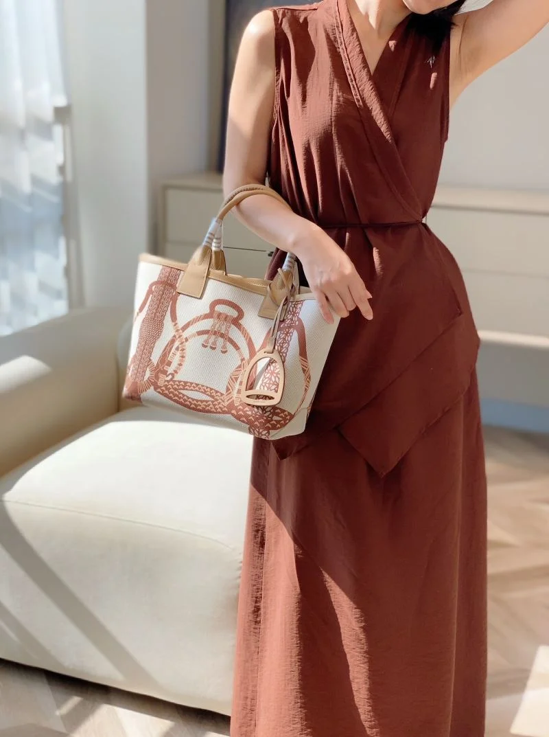 Exact replica Hermes Steeple Bags