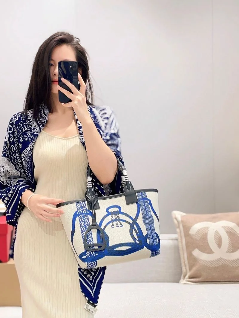 Brand-authenticated Hermes Steeple Bags
