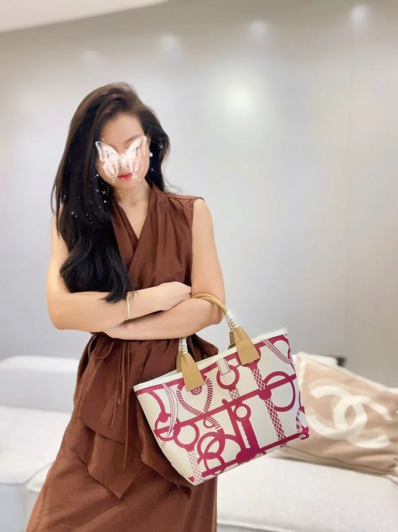 Brand-authenticated Hermes Steeple Bags