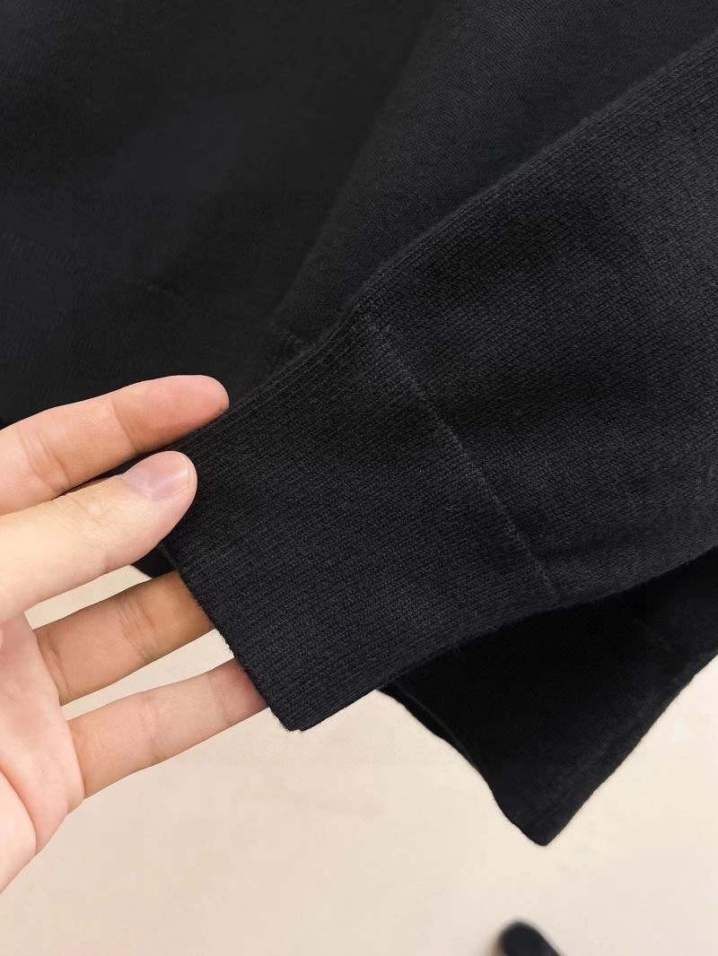 Low-cost Hermes Sweaters