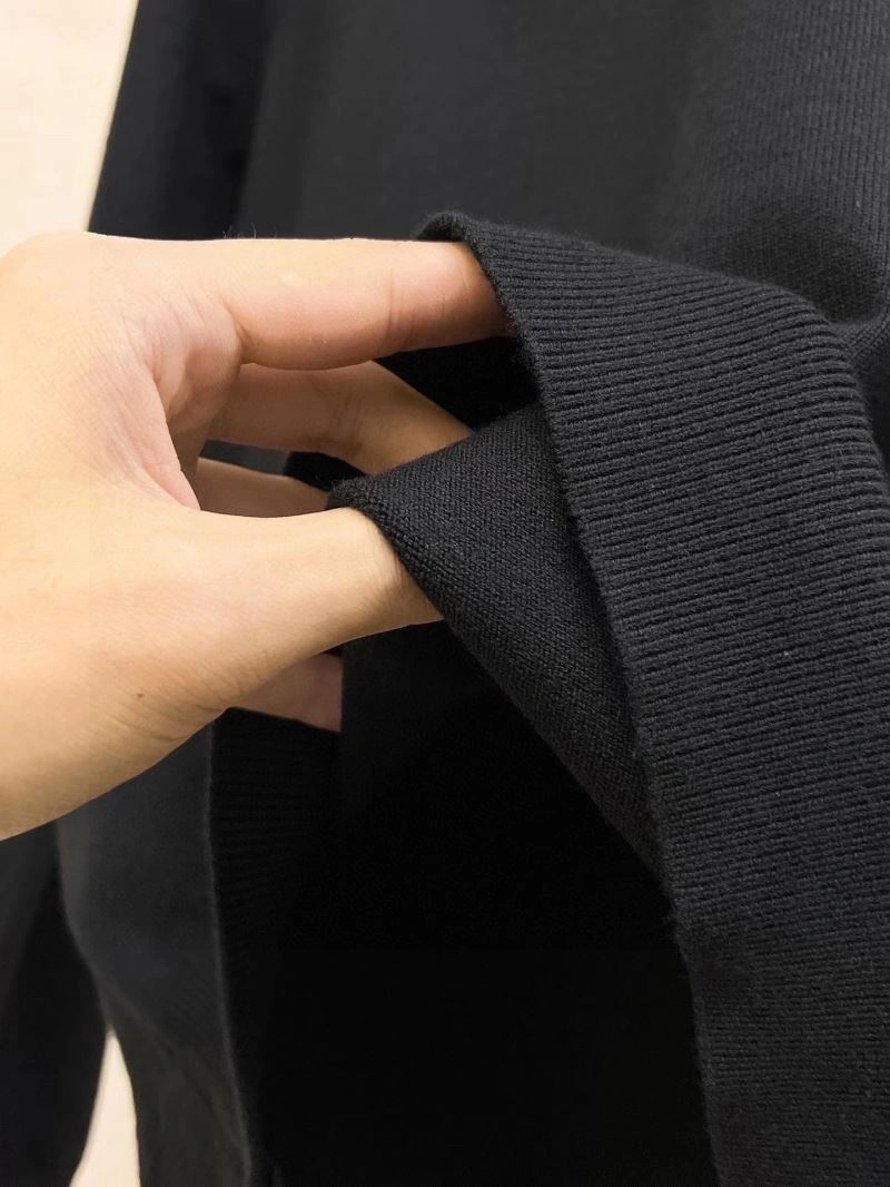 Low-cost Hermes Sweaters