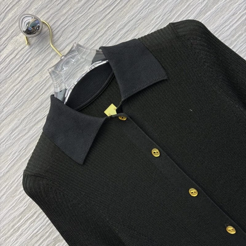 Indistinguishable Hermes Sweaters