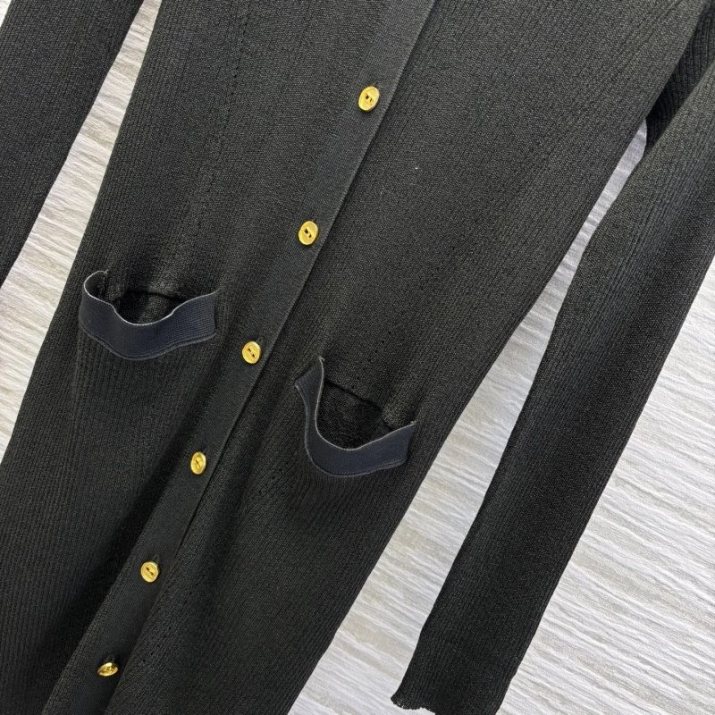 Indistinguishable Hermes Sweaters