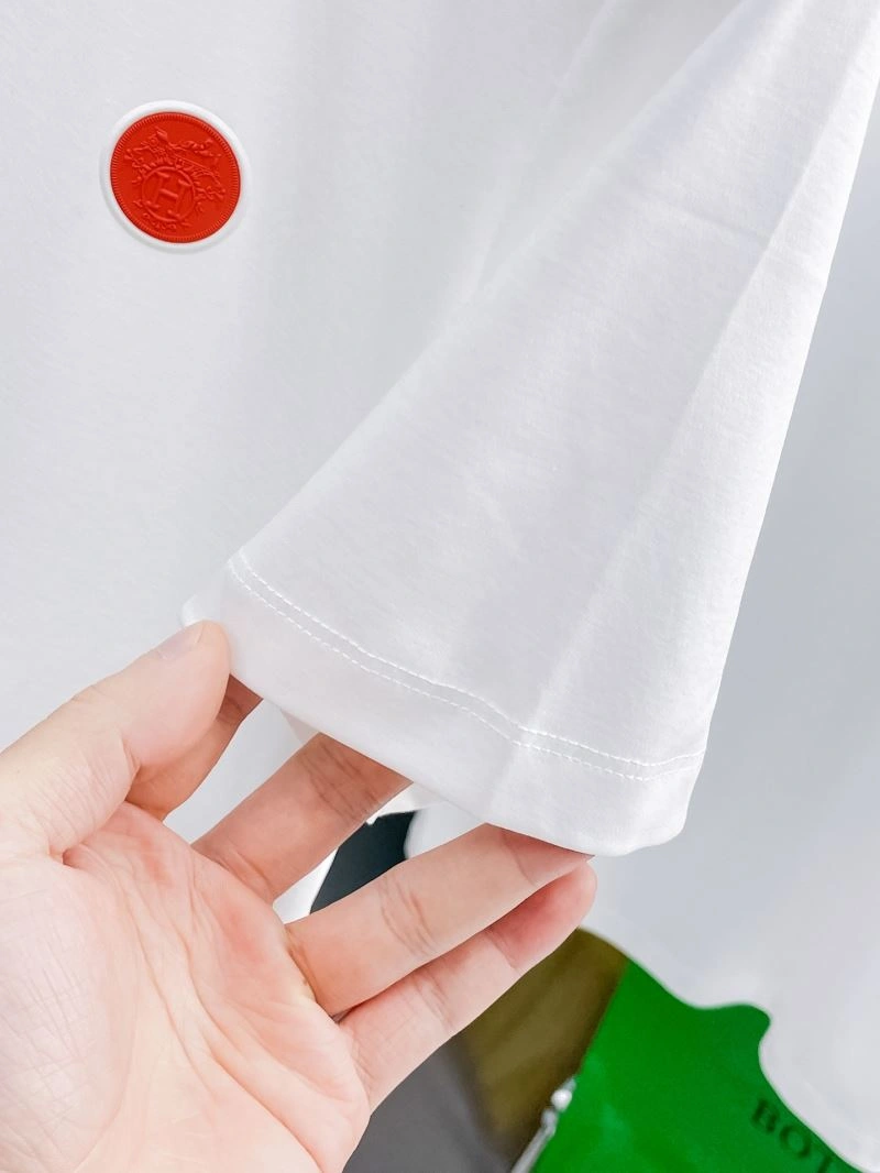 Indistinguishable Hermes T-Shirts