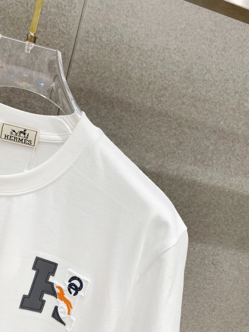Indistinguishable Hermes T-Shirts