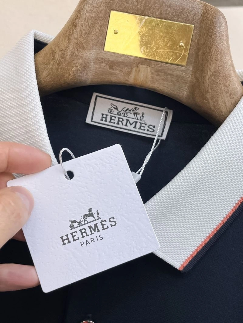 Accurate model Hermes T-Shirts
