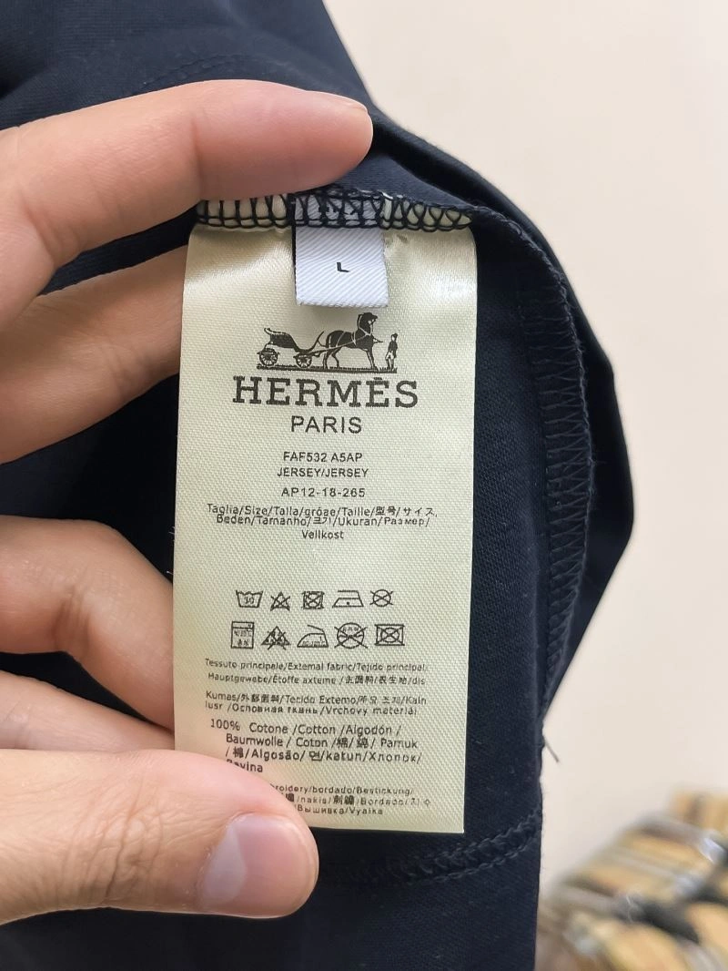 Accurate model Hermes T-Shirts