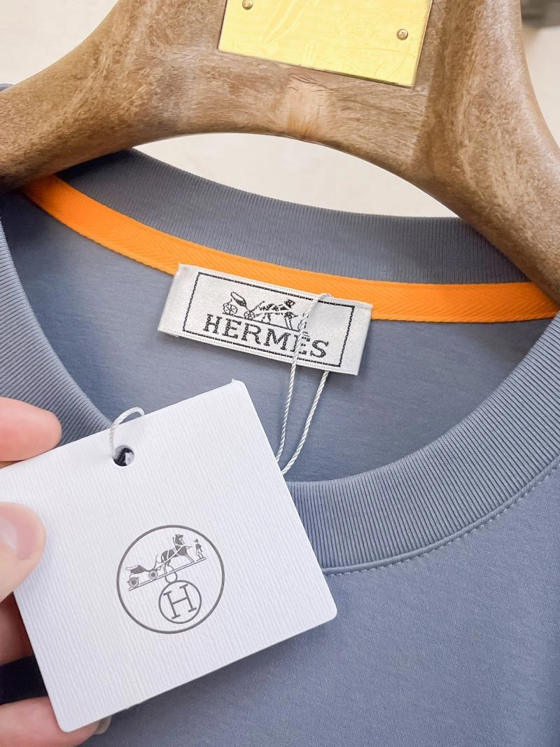 Accurate model Hermes T-Shirts