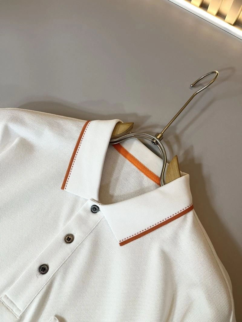Accurate model Hermes T-Shirts