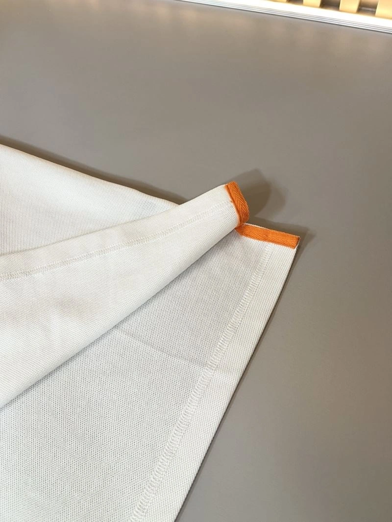 Accurate model Hermes T-Shirts