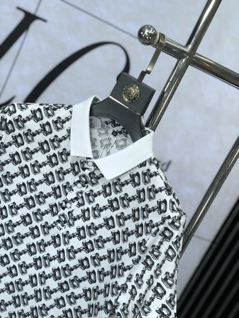 Accurate model Hermes T-Shirts