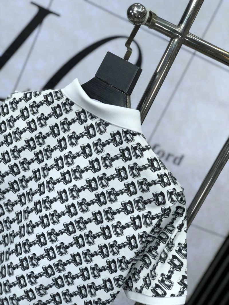 Accurate model Hermes T-Shirts